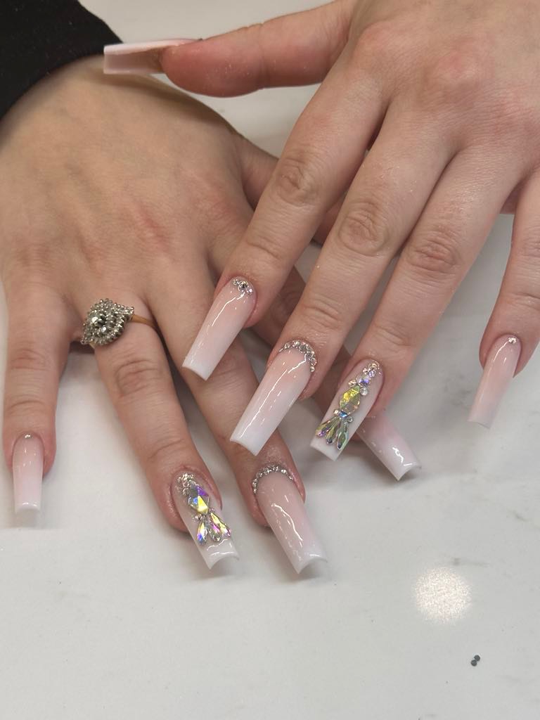 Okaluxe Nail Lounge - Nail Salon in Kelowna, BC V1V 1Z6
