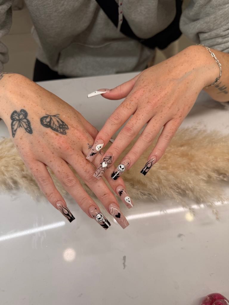 Okaluxe Nail Lounge - Nail Salon in Kelowna, BC V1V 1Z6